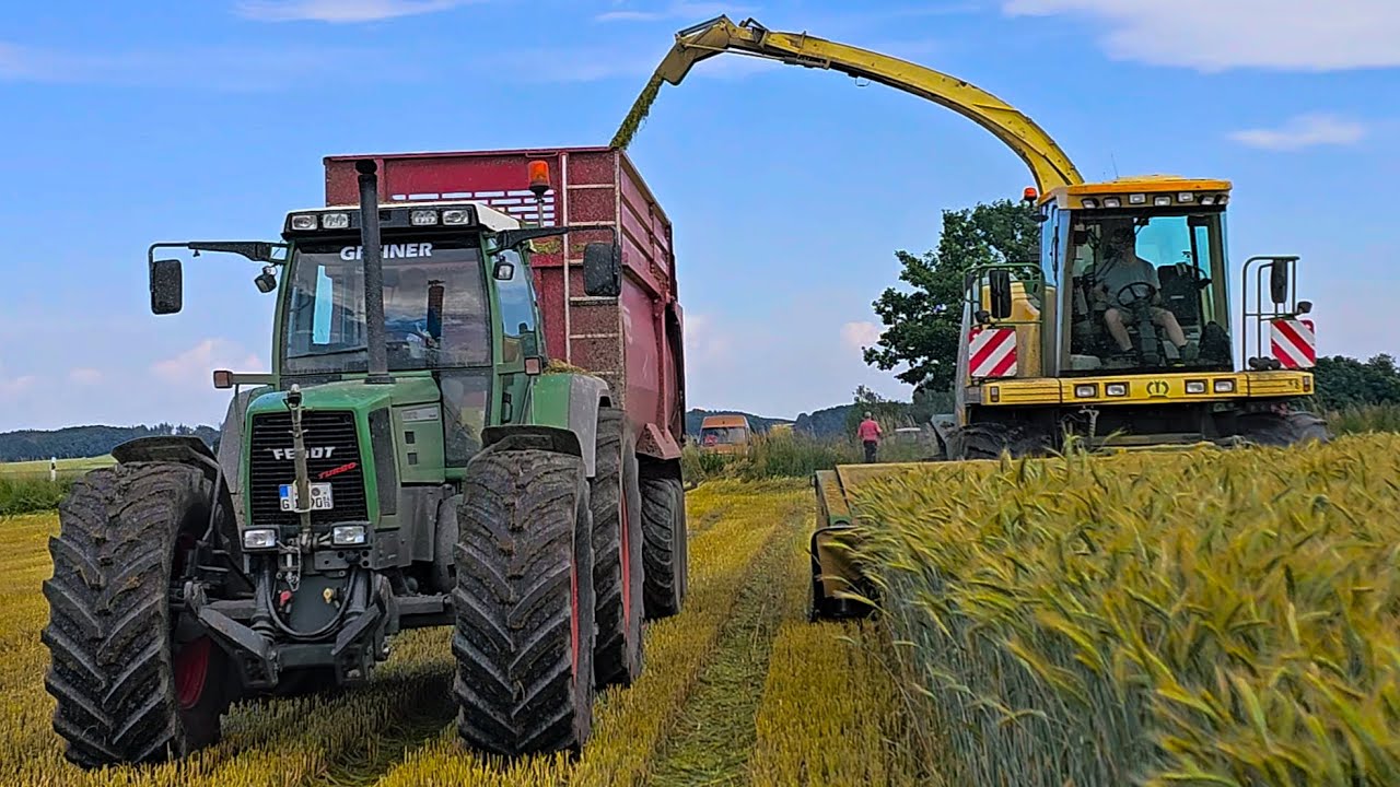 Turbo Favorit 822 Fendt mit Big X V8 bei GPS Silage 2024 + Krampe ...