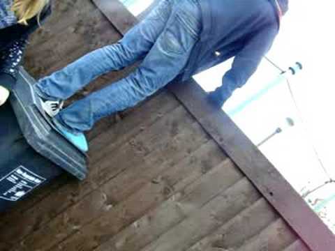 Lost shoe. - YouTube