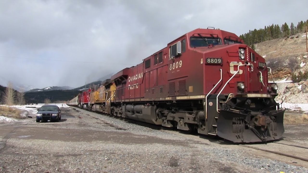 TVR Rail Spotting HD: CP 668 heading east at Crowsnest BC - YouTube