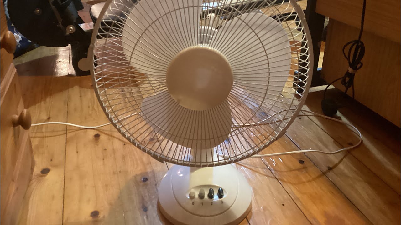 New fan this is a 2011 challenge 12” desk fan - YouTube