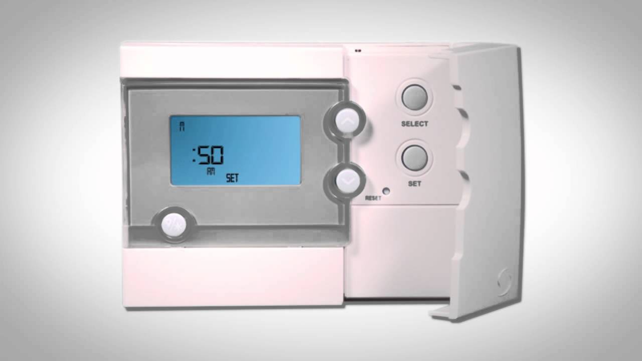 SALUS rt500 DATE AND TIME - YouTube