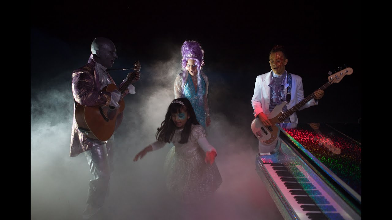 THE SILVER SNAILS -- DANCING WITH THE STARS [OFFICIAL VIDEO] - YouTube