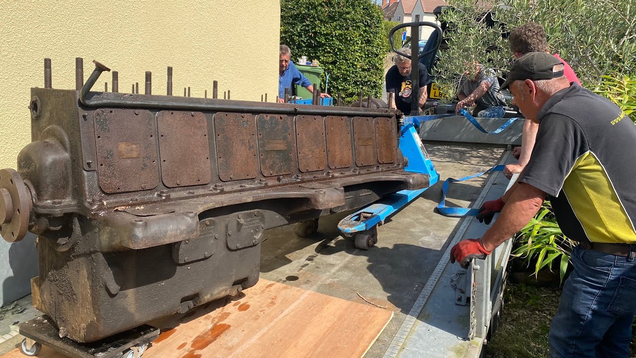 Massive! (1 tonne+) 8L3 Gardner Engine Crankcase moved with only basic ...