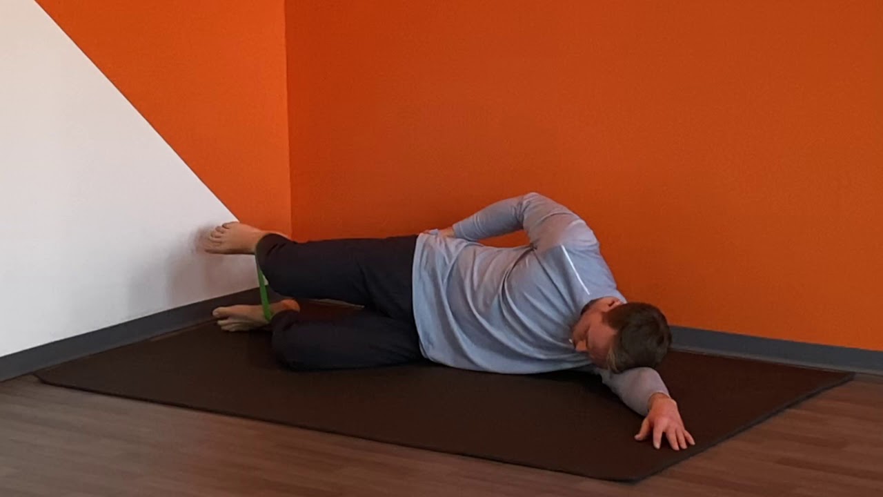 Miniband Side Lying Reverse Clamshell - YouTube