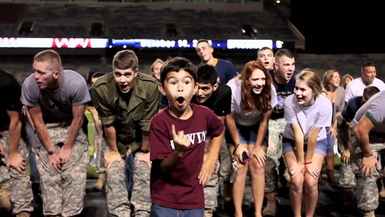 Yell Leader in training at Texas A&M University - YouTube