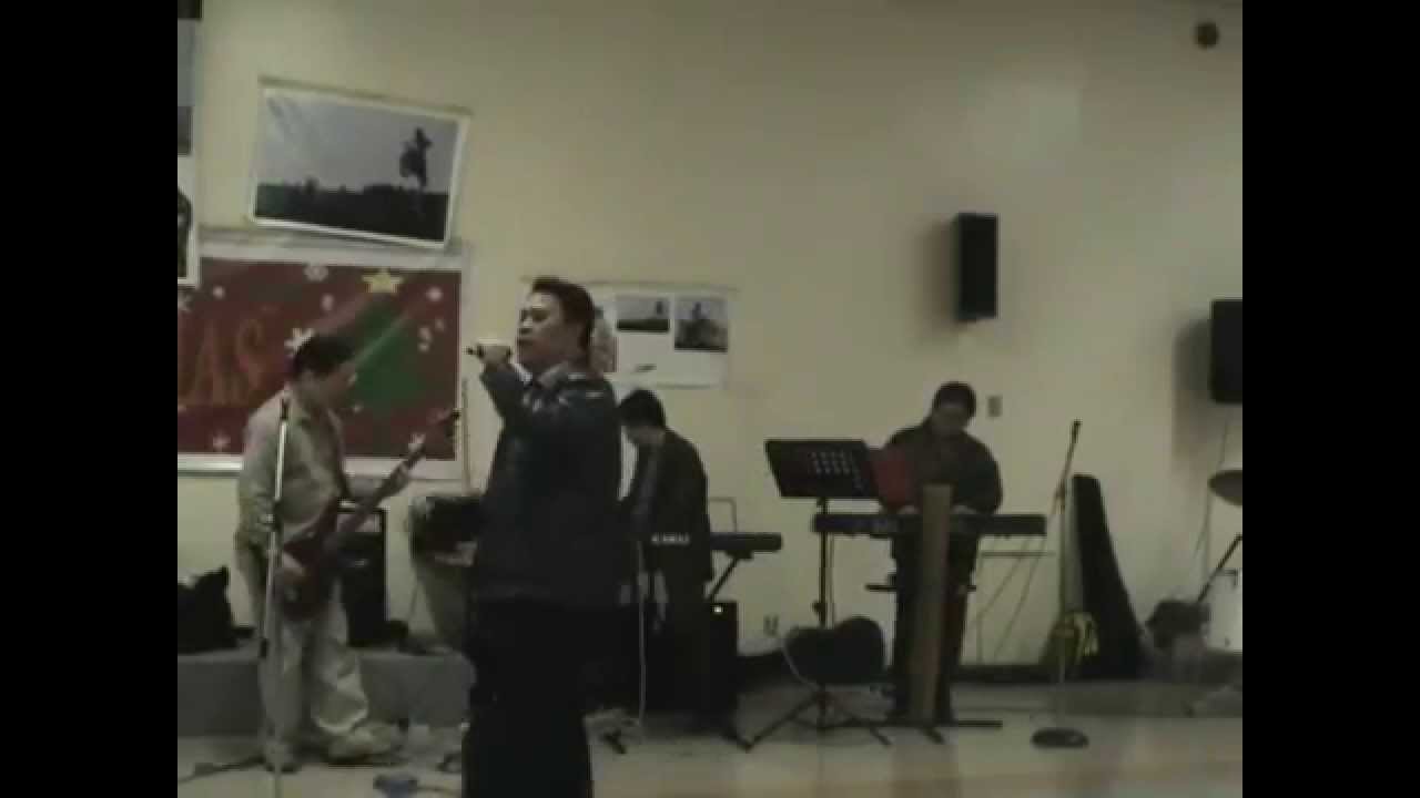 Manny Bade, Tom Jones of Toronto sings I Can't Stop Loving You - YouTube