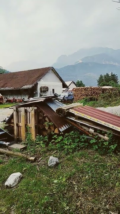 Caserma U. Tinivella Moggio Udinese #urbex #abbandonato #shorts - YouTube