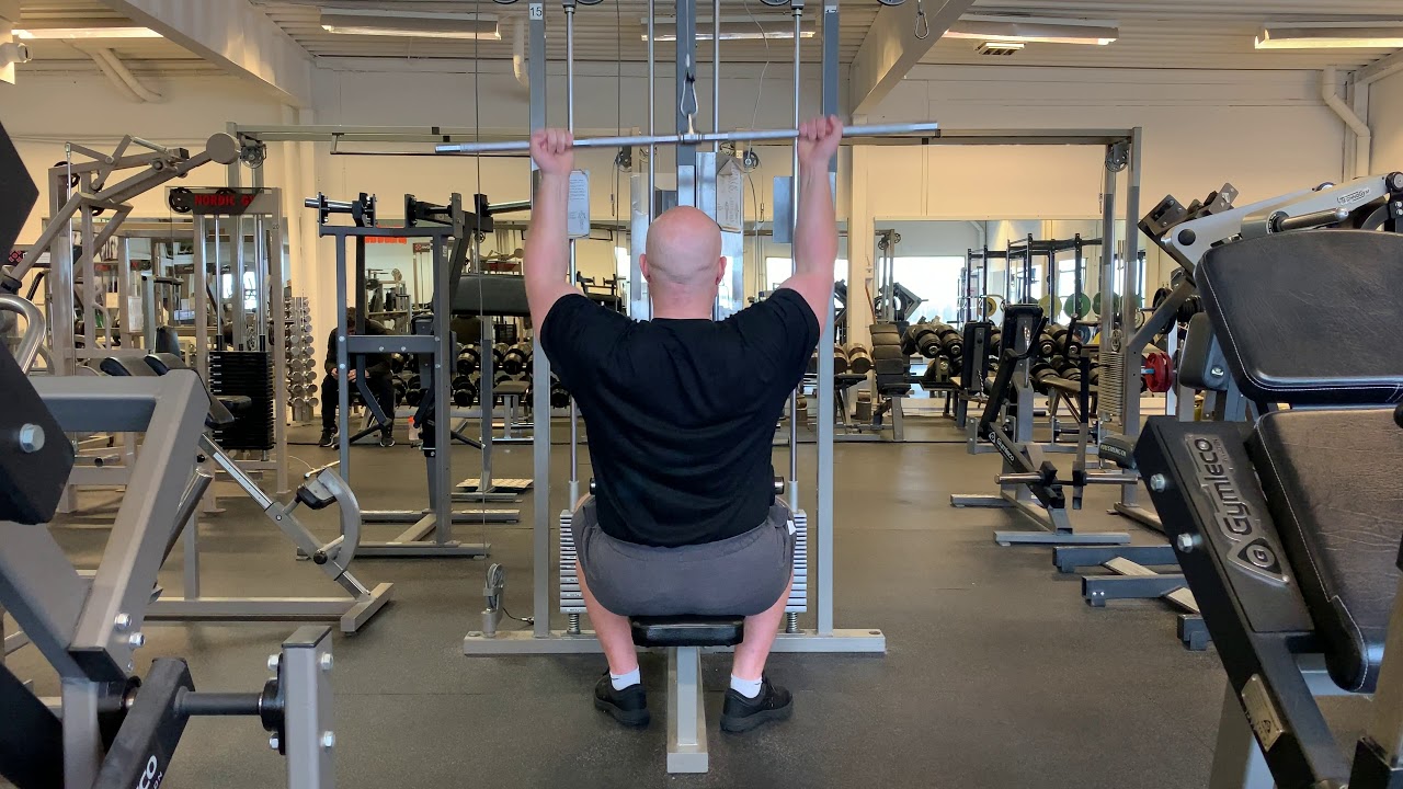 Lat Pulldown With Supinated Grip: Demonstration - YouTube