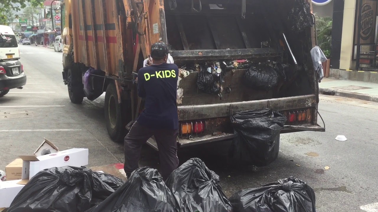Thailands Garbage Collection System. - YouTube