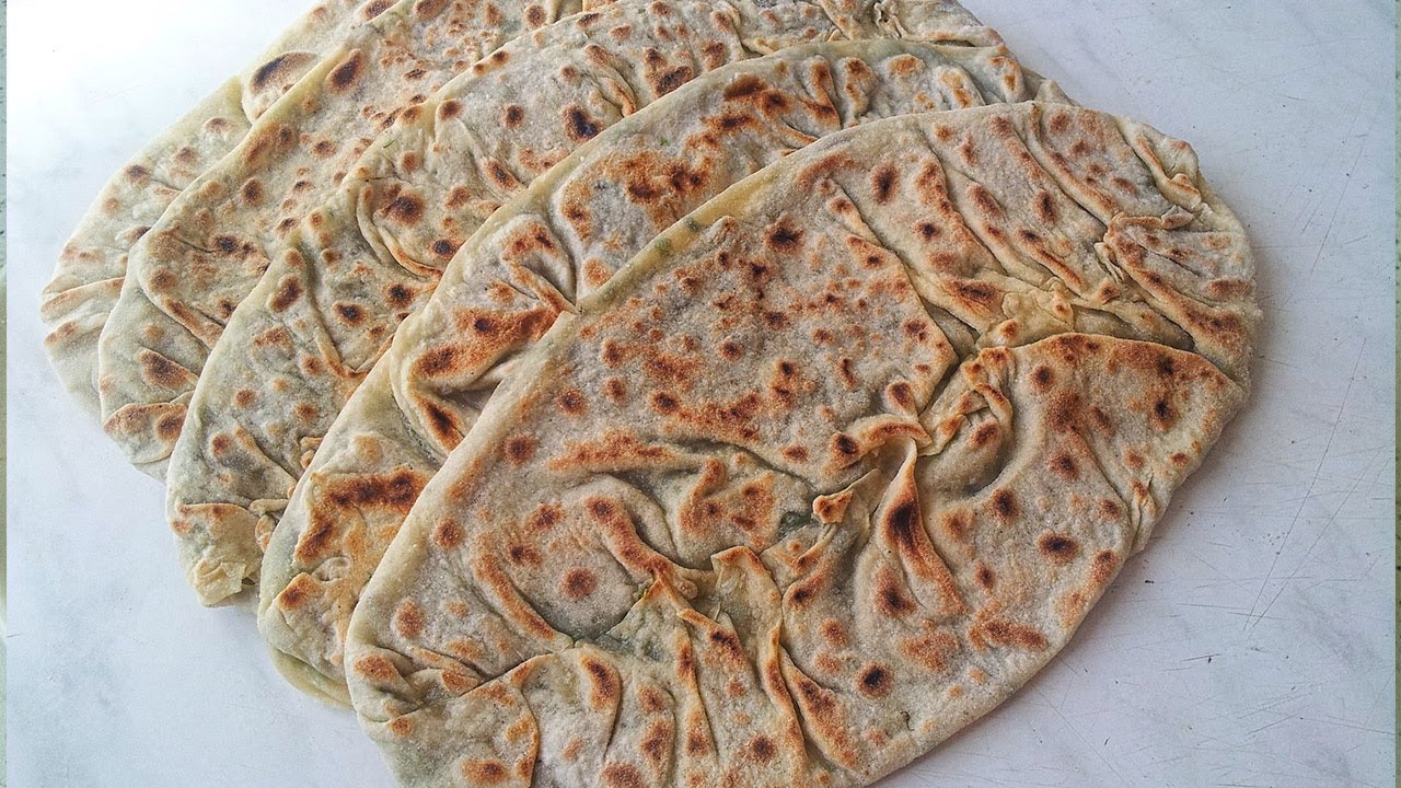 Tavada dadli Göy Qutabi .Гутабы с зеленью. - YouTube