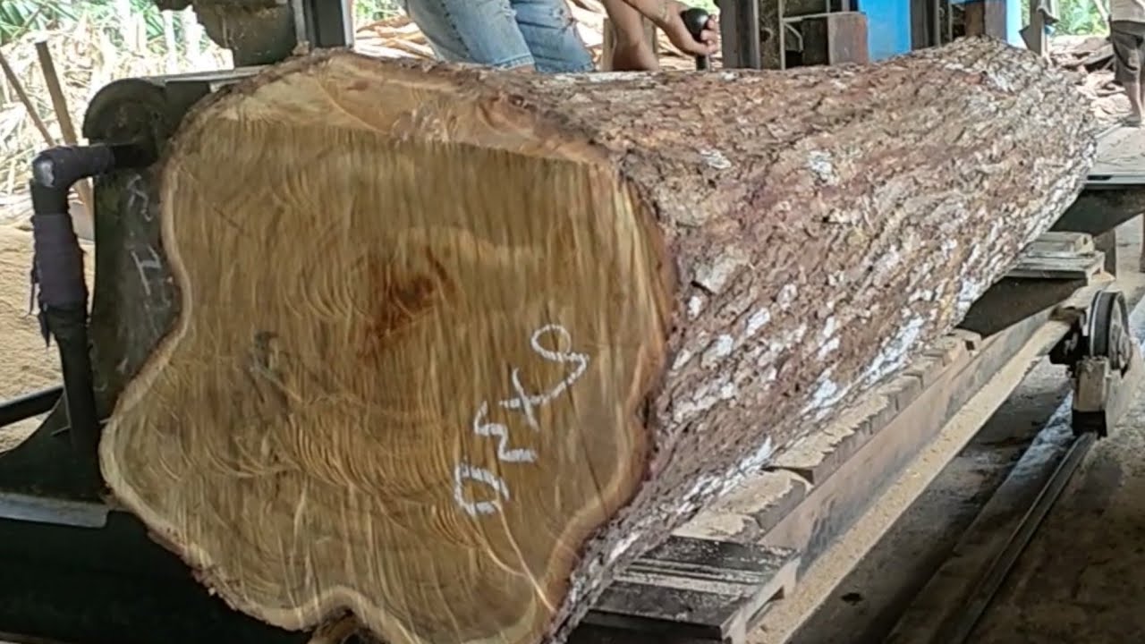 craftsmanship of acacia wood which is a good material for furniture ...