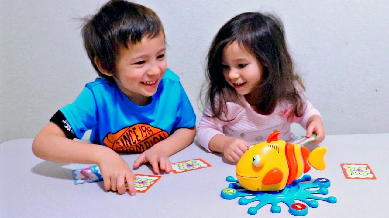 Kids Play Fish Food Board Game Toy That Keeps Track of the Score - YouTube