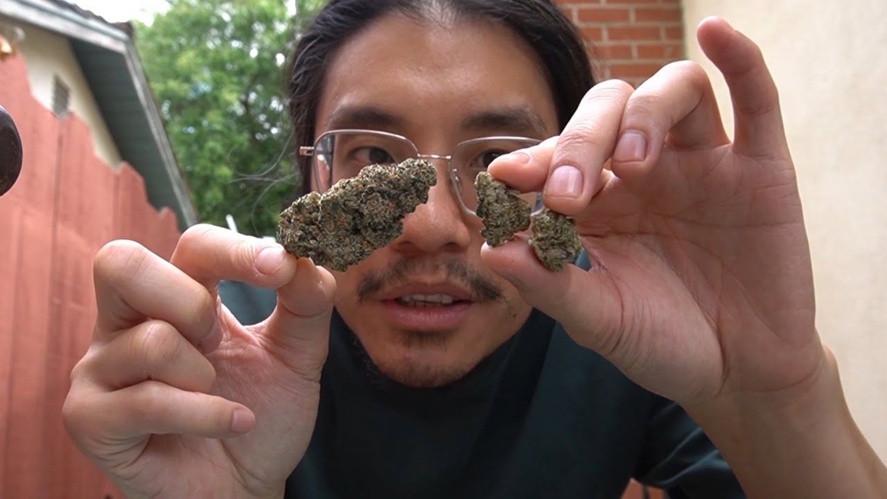 TRYING GLITTERATI FROM REVELRY - YouTube