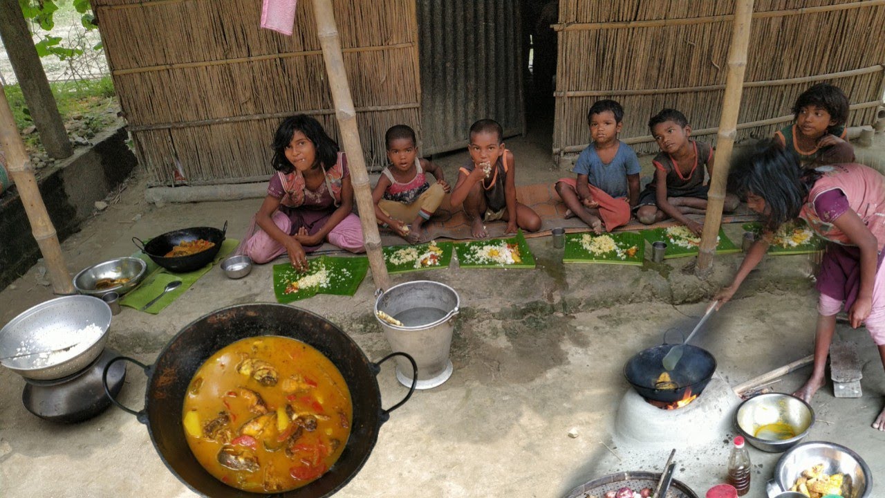 Fish curry cooking by santali child for her family | tribe cooking ...