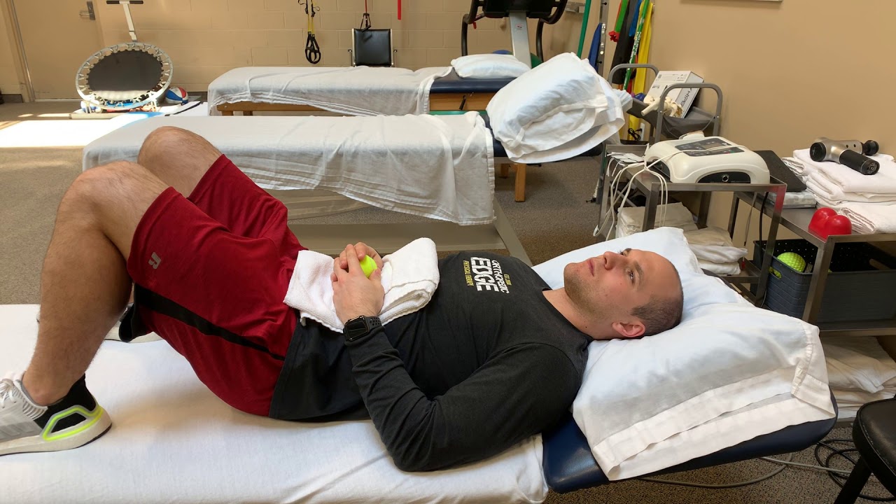 Deep neck flexor strength - YouTube