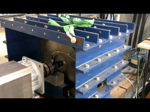 12 Slot 10 Pole Machine Noise/Vibration - YouTube