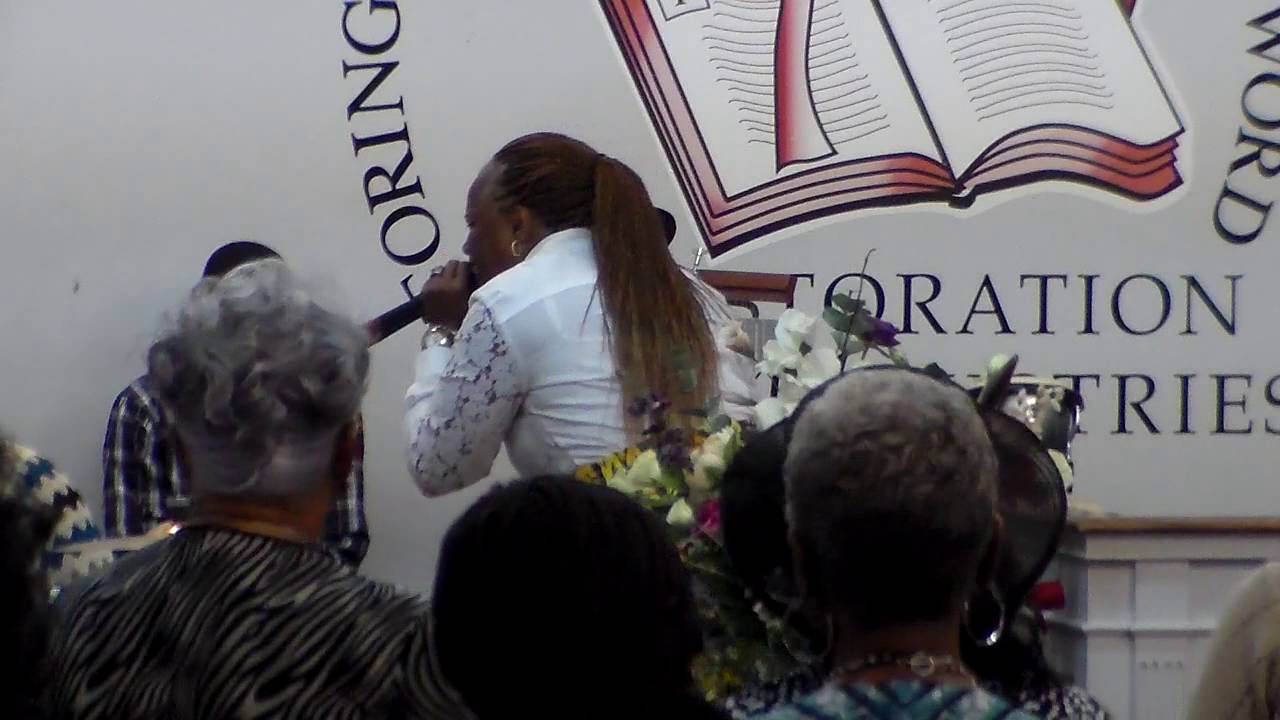 Apostle Venus Ponder Preaching at the S.I.S.T.A.S Women's Conference 2016 - YouTube