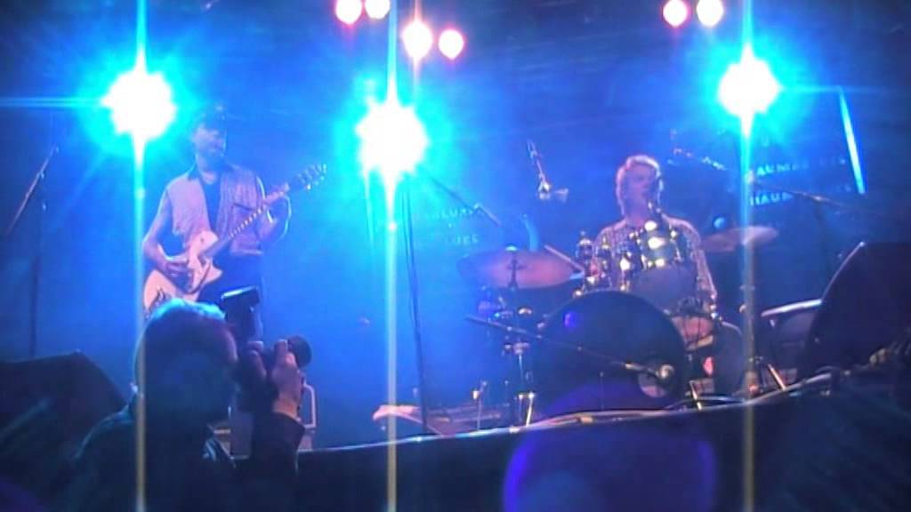 Doyle Bramhall - Nick Curran - Rick "Casper" Rawls - "Cryin'" - YouTube