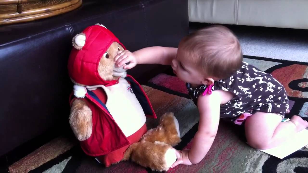 Savanna meets teddy - YouTube