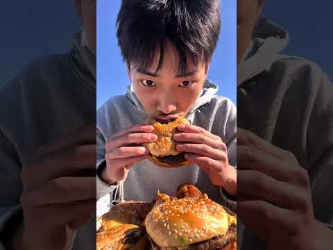 TRIO FOOD CHALLENGE - YouTube
