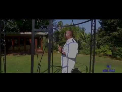 Curt Hardy In the Garden - YouTube