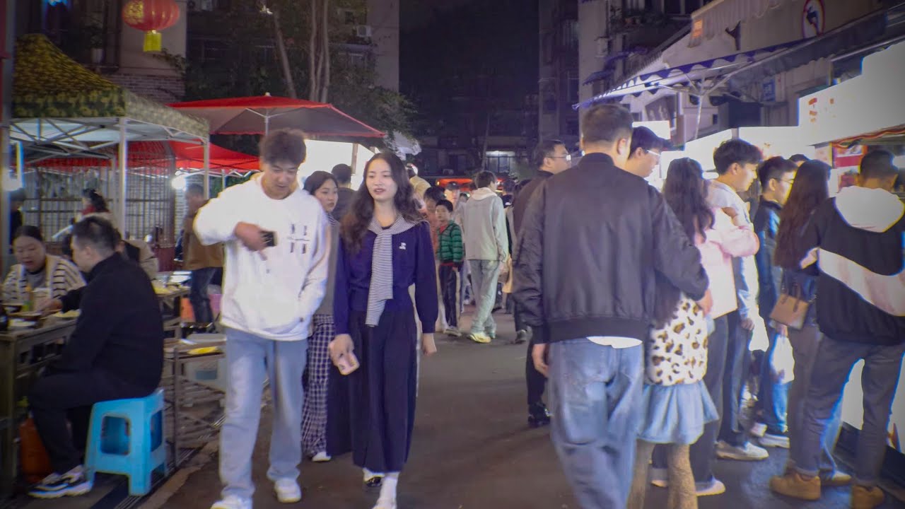 China City Walk | Chengdu | 漫步成都抚琴夜市 | Fuqin Night Fair - YouTube