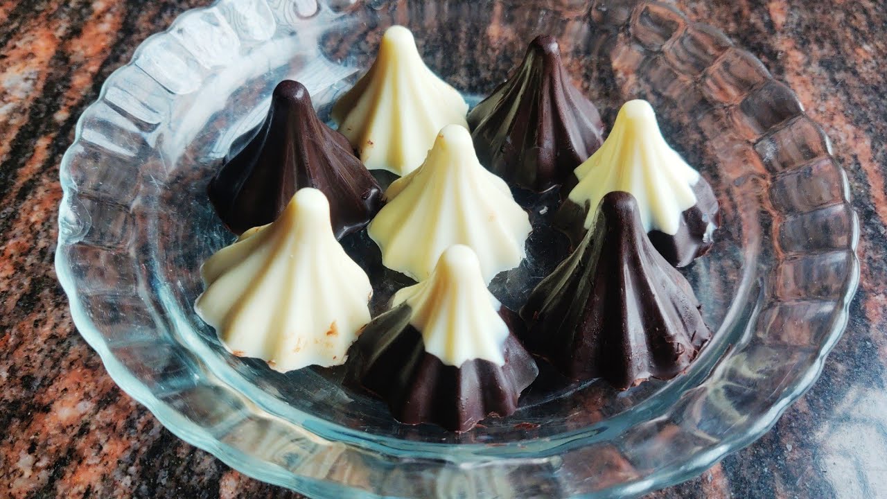 Chocolate Modak | 4 Types Of Chocolate Modak| Dark,White,Mix & Dryfruit ...