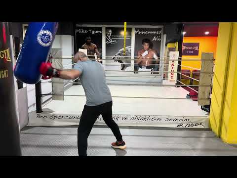Mike Tyson ve Peek-a-boo Stili - Bu Stilde Dövüşmek İçin Yapmamız Gerekenler!