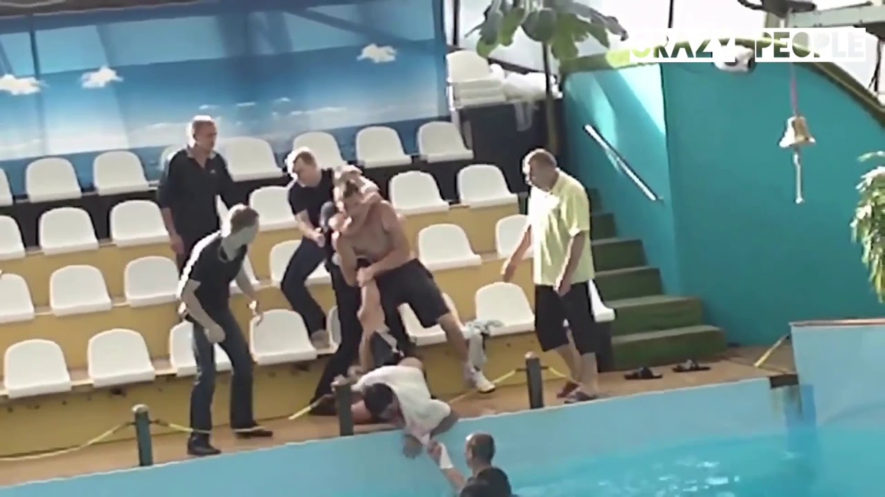 Security fight vs crazy guys in russia - YouTube