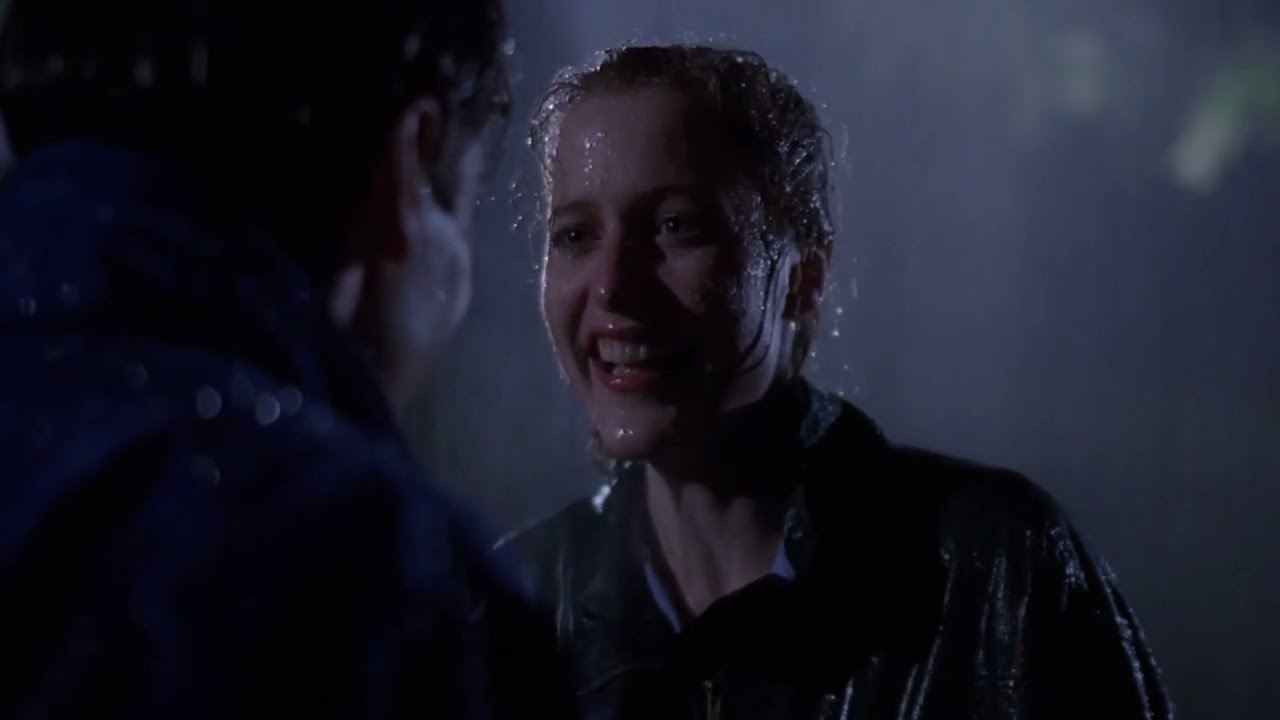 The X-Files grave yard scene | Season 1 Episode 1 (The Pilot ) - YouTube