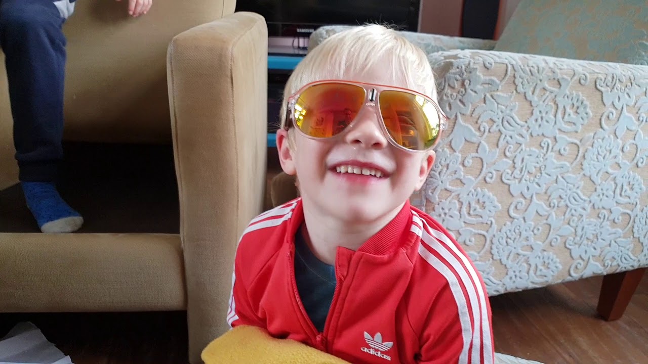 De Floris en Victor Bos baby - YouTube