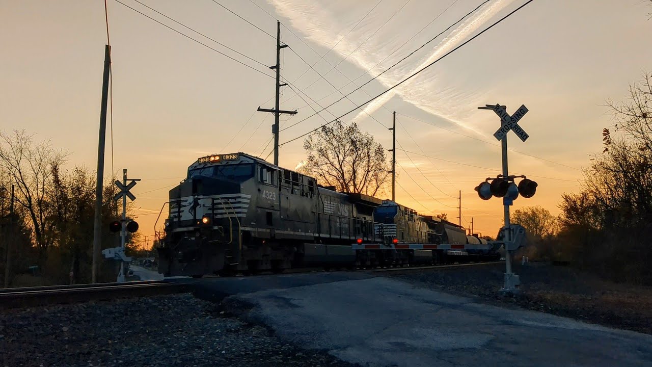 NS C6M's #4323 & #4755 lead a WB Empty Tanker Train @ sunrise in ...