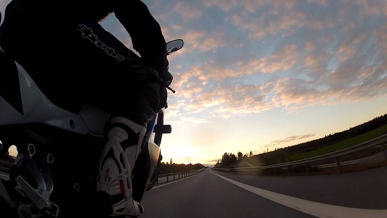 140mph wheelie in the sunset - YouTube