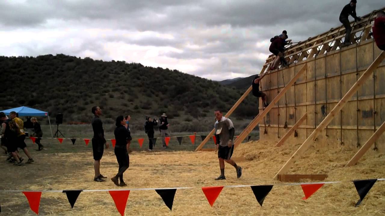 Tough Mudder-balls to the wall obstacle - YouTube