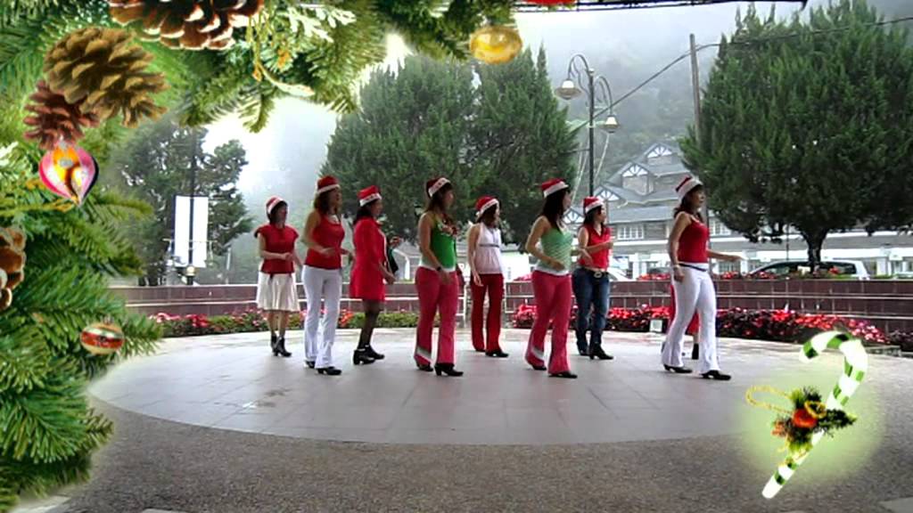 Line Dance- Santa Claus Is Coming To Town (Marie Sørensen ) - YouTube