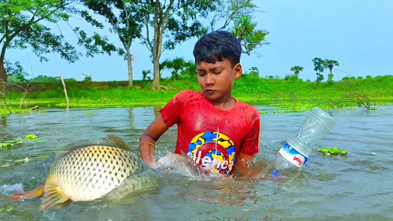 Amazing Fishing Video | Traditional Boy Catching Fish By Hook Plastic ...