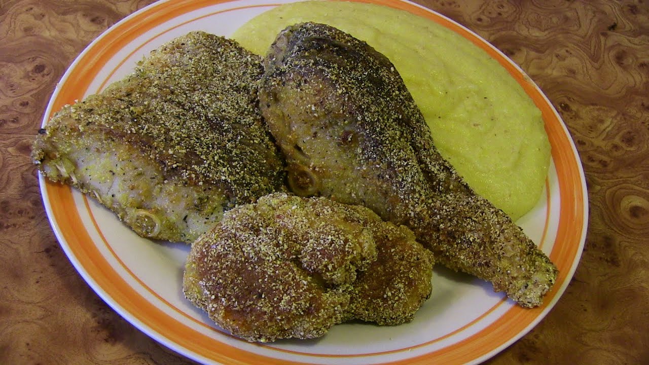 Crap si icre prajite, cu mamaliguta si usturoi - YouTube