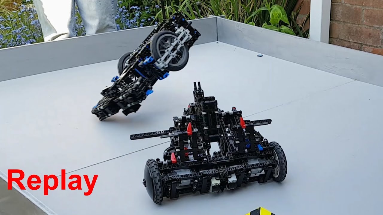 Robot Miles vs Robot Smith - Lego Robot Battle 20 (29 May 2021) - YouTube