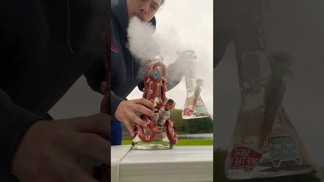 2 Bong rips 281 #bong #420 #big - YouTube