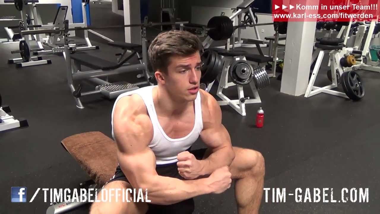 Armtraining - Bizeps und Trizeps-Training mit Nico (inscope21) - TIM ...