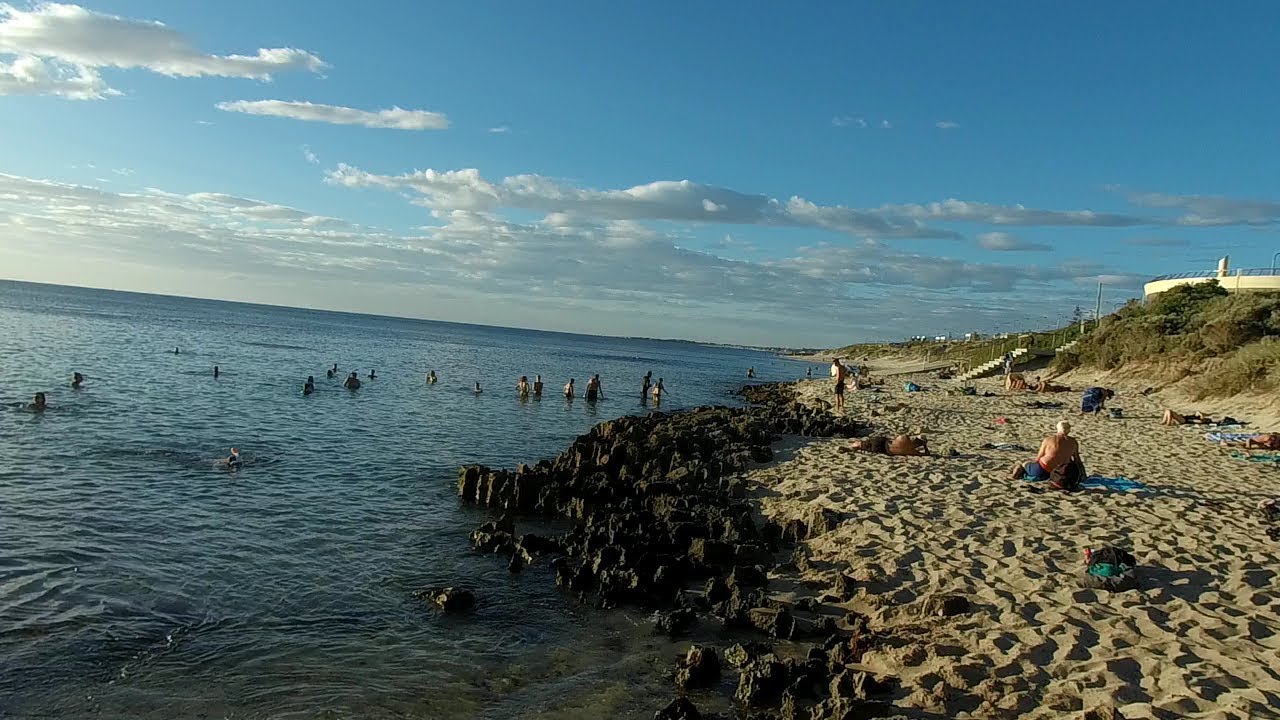 A day at mettams pool (Perth, WA) - YouTube