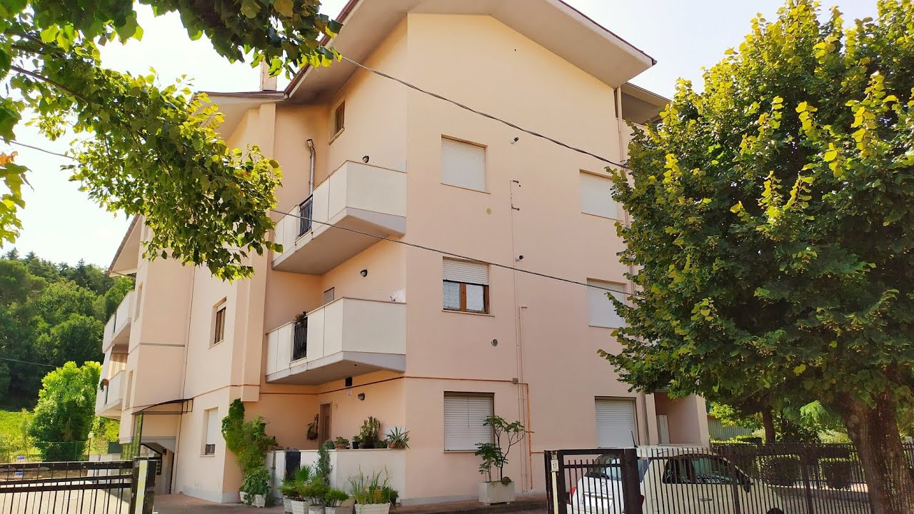 MAN-1768 Appartamento Manoppello Scalo (PE) - YouTube