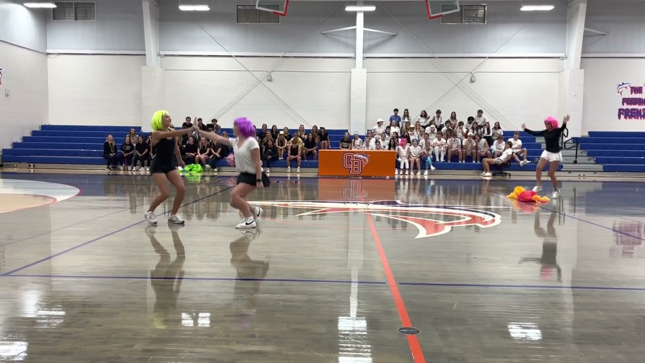 Freshmen Lip Sync HoCo '22 - YouTube