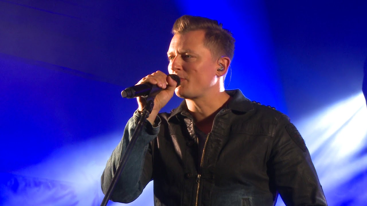 TAK BLISKO - W DWORZE KAMIONACZ Z RAFAŁEM BRZOZOWSKIM - siewie.tv - YouTube