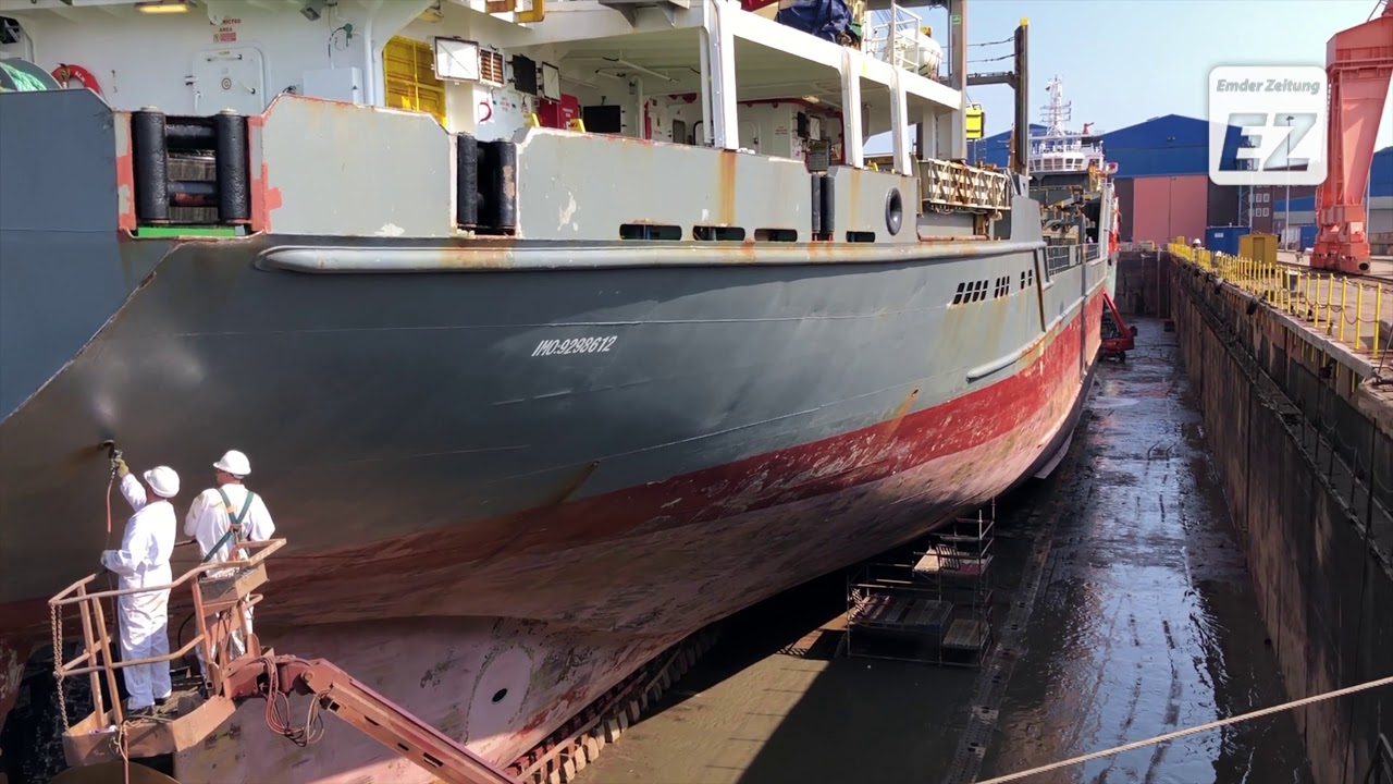 Großauftrag für die Emder Werft und Dock GmbH - YouTube