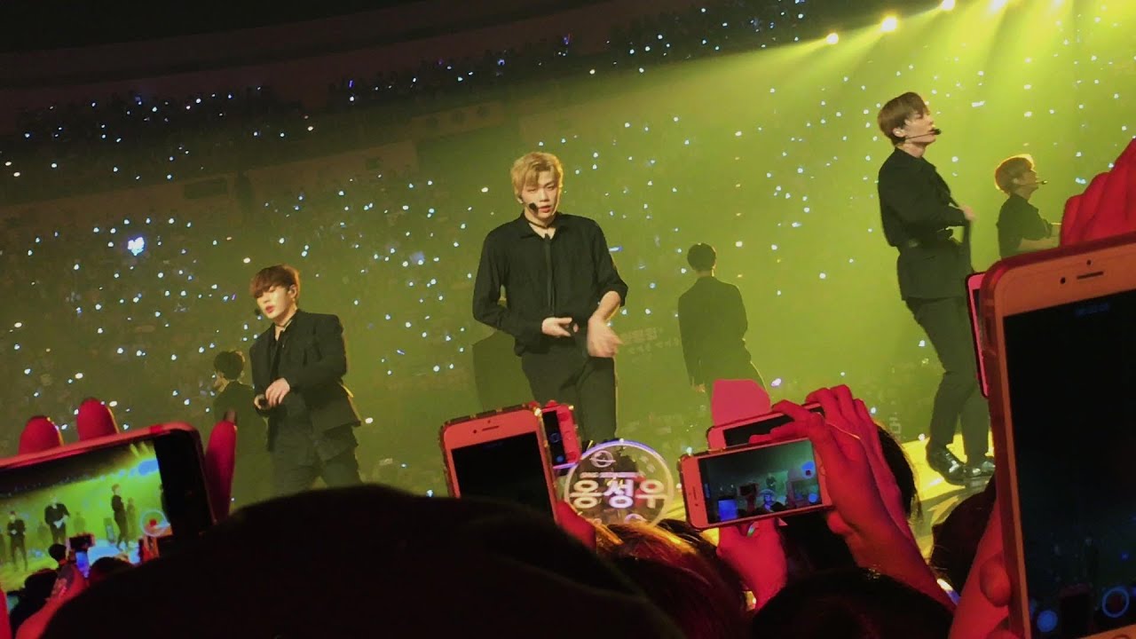 180825 WANNA ONE WORLD TOUR IN TAIPEI 보여 Day By Day - YouTube