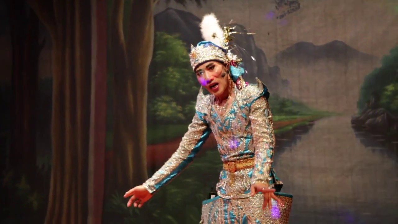 Molam Performance - YouTube