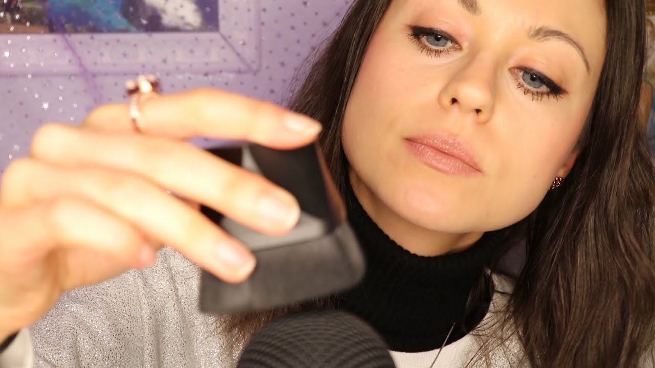 [ASMR] Close Up ~ Face Touching ~ Hand Sounds ~ Whispering ~ Microphone ...