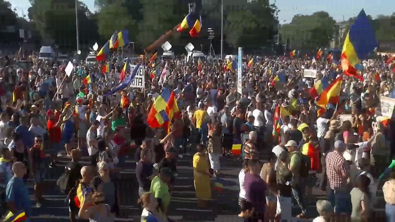 Piata Victoriei București 10 august(15) - YouTube