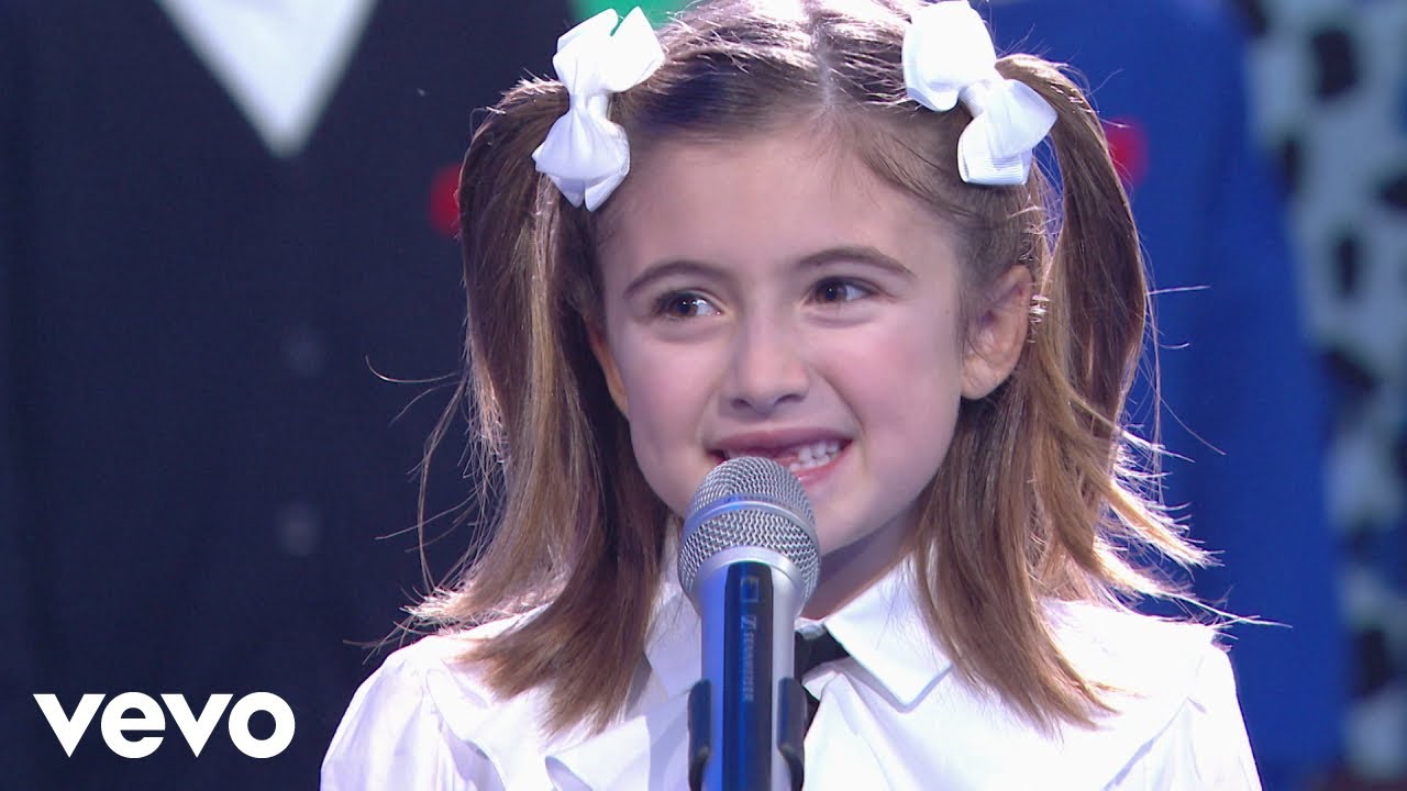 Piccolo Coro dell'Antoniano - Il panda con le ali (Live) - 65° Zecchino ...